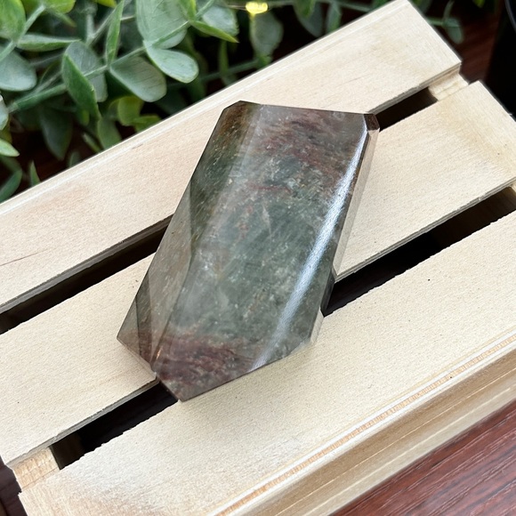 Accents | Garden Quartz Freeform A | Poshmark